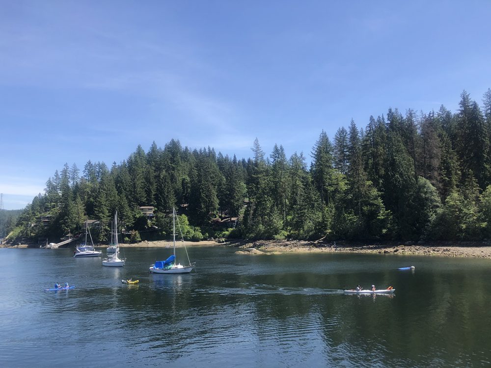 Life in New Normal - MINA makeup artist